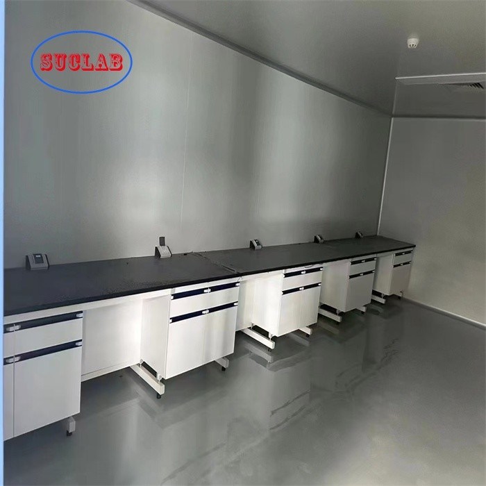 Customizable Chemistry Lab Workbench Design with C-Frame and Multiple ...