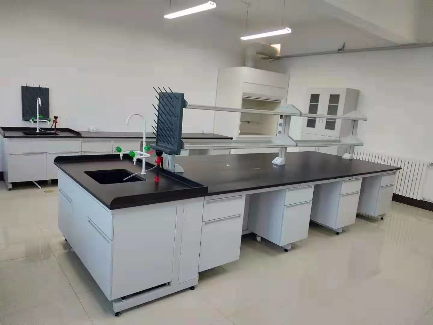 Modern Chemistry Lab Furniture Anti Corrosion And Alkali 3 Years Guarantee